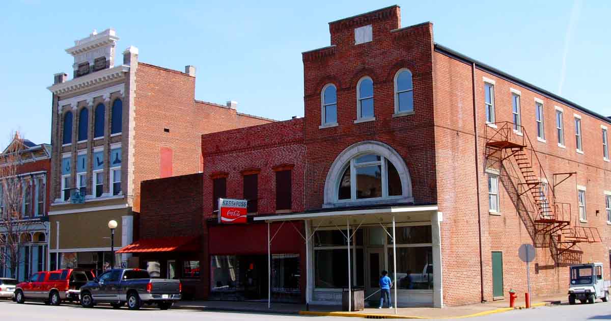 This Sleepy Indiana Town Has Everything You Want — And Locals Hope You ...