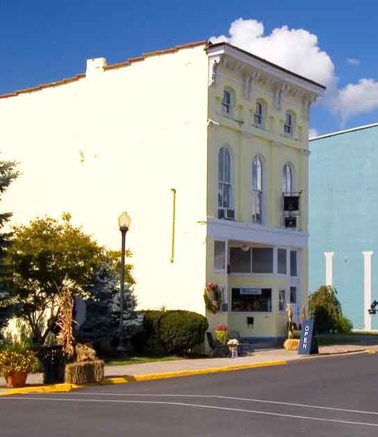 small kentucky town charm ftr