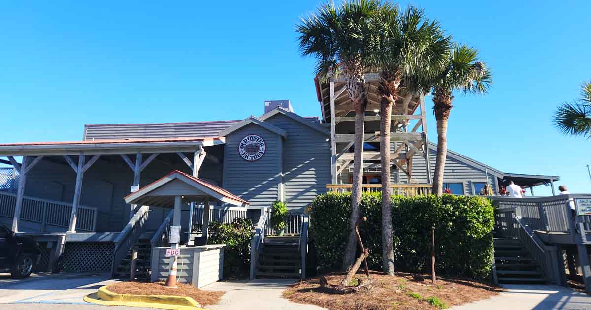 You'll Want To Drive To This South Carolina Seafood Restaurant Just For ...