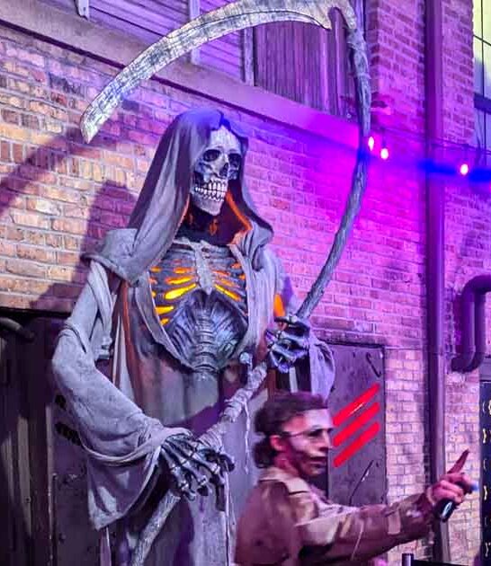 spine chilling house illinois ftr