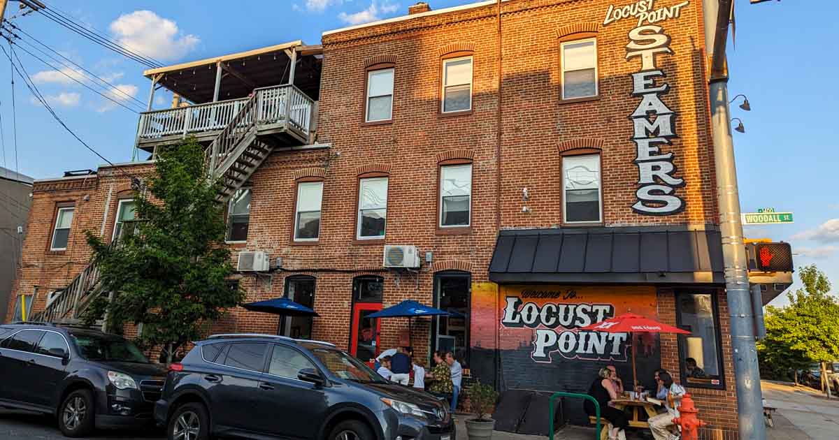Locals Have Been Flocking To This Maryland Crab House For Its Legendary ...