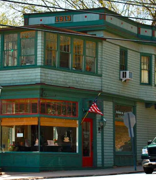 storybook connecticut rural town ftr