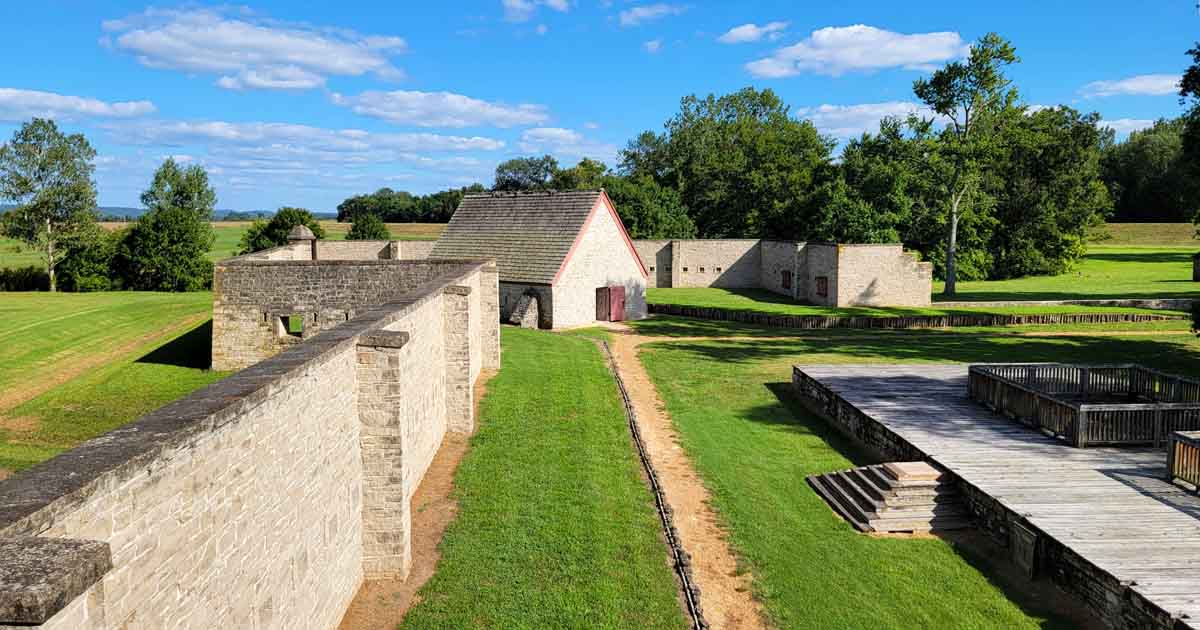 There's A Stunning French Colonial Fortress In Illinois And You Need To ...
