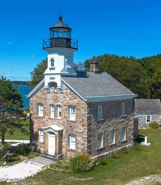 stunning island lighthouse connecticut ftr