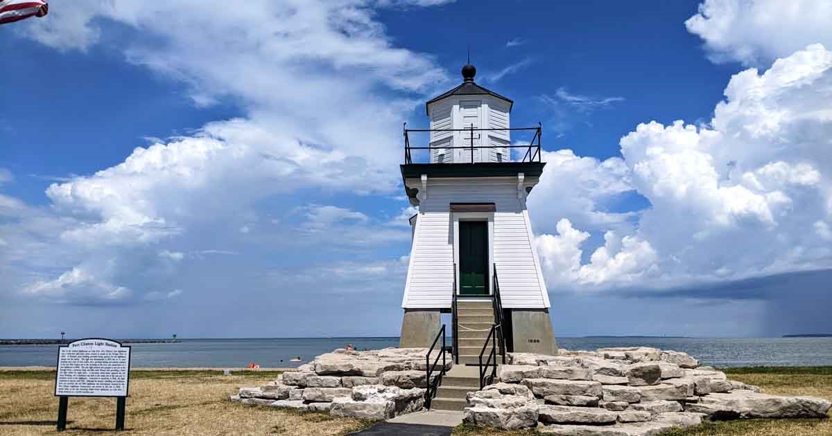 These 8 Stunning Ohio Lighthouses Are So Beautiful, They Barely Look Real
