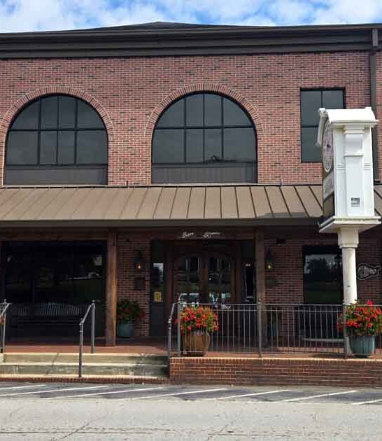 12 Hole-In-The-Wall Steakhouses In Georgia You&rsquo;ll Love