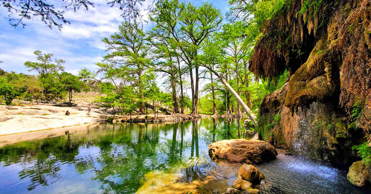 This Hidden Natural Spring In Texas Is Like Something Out Of A Fairy Tale
