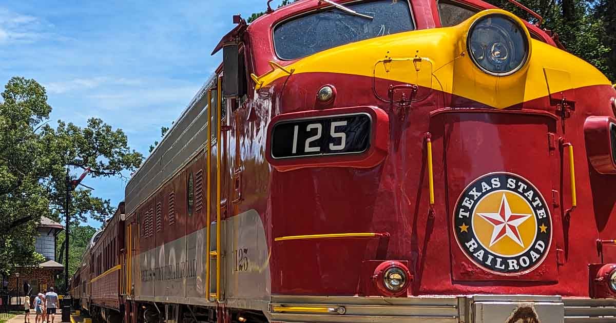 Most People Don't Know About This Magical Train Ride Hiding In Texas