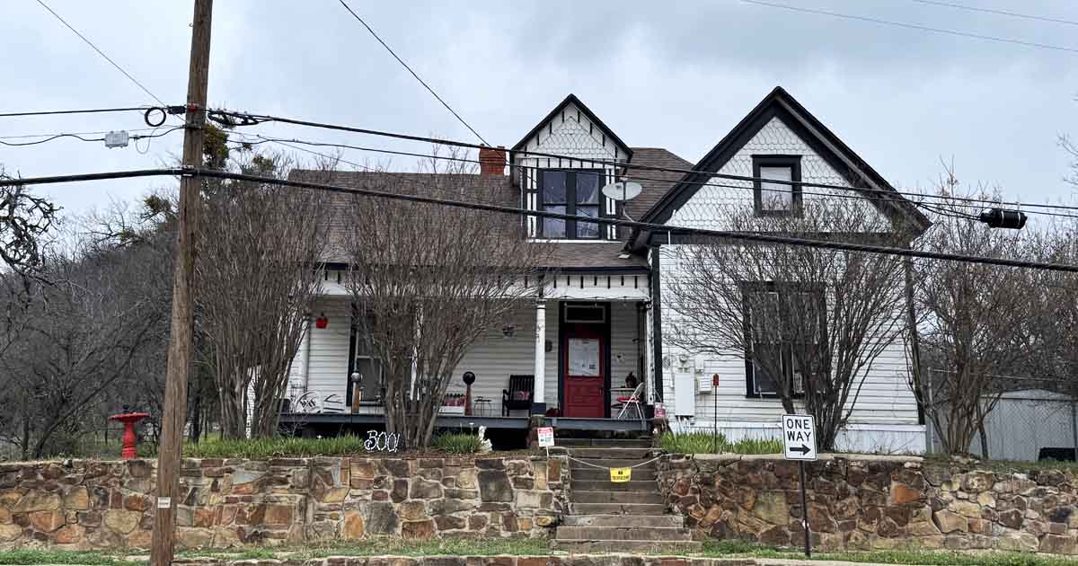 This Terrifying Texas House Is The Most Haunted Spot In The Entire Country