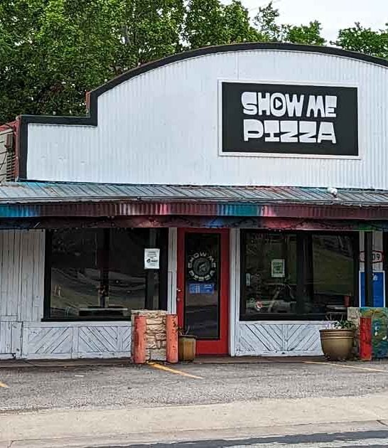Blink And You&rsquo;ll Miss This Tiny Texas Restaurant That Serves Absolutely Perfect Pizza