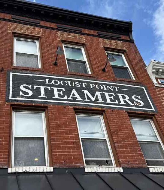 three story crab house ftr