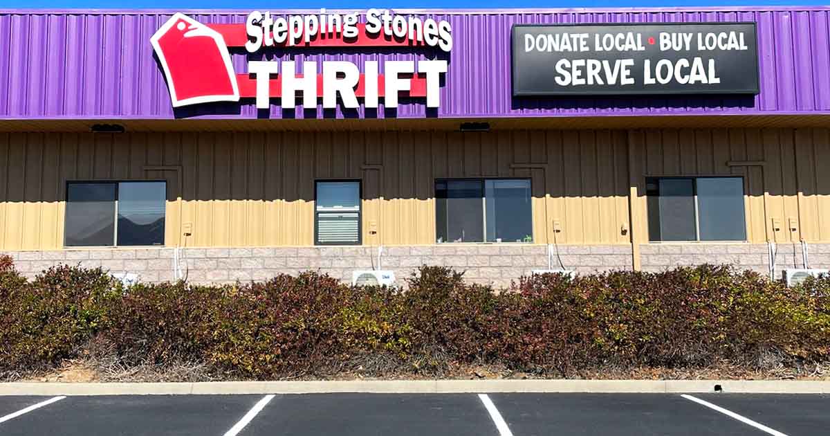 The Unbelievably Huge Thrift Store In Arizona Where Everything Is A Steal