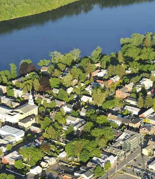 tiny pennsylvania river town ftr