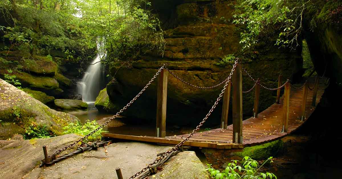 Top 7 Magical Places In Alabama For The Best Family Adventures