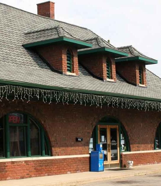 train station restaurant indiana ftr