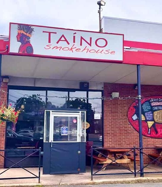 unassuming bbq pit connecticut ftr