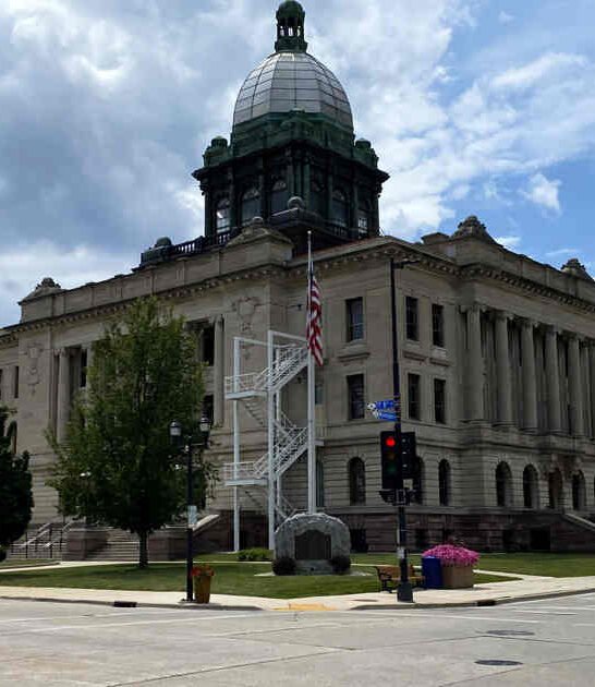 unassuming harbor town wisconsin ftr