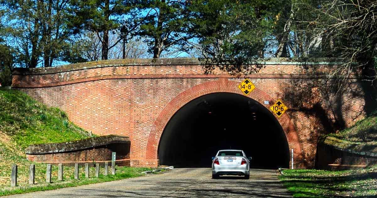These 10 Picturesque Roads Prove Virginia Has The Most Beautiful Drives ...