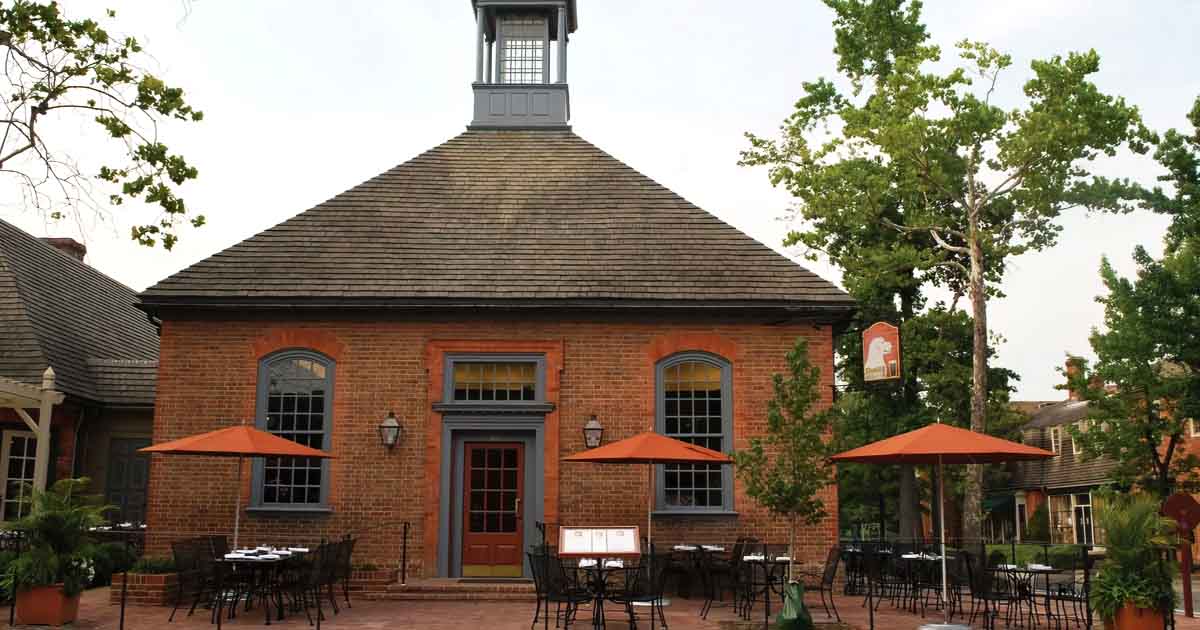 This Historic Virginia Pub Serves A Mouthwatering Burger You Won't Find ...