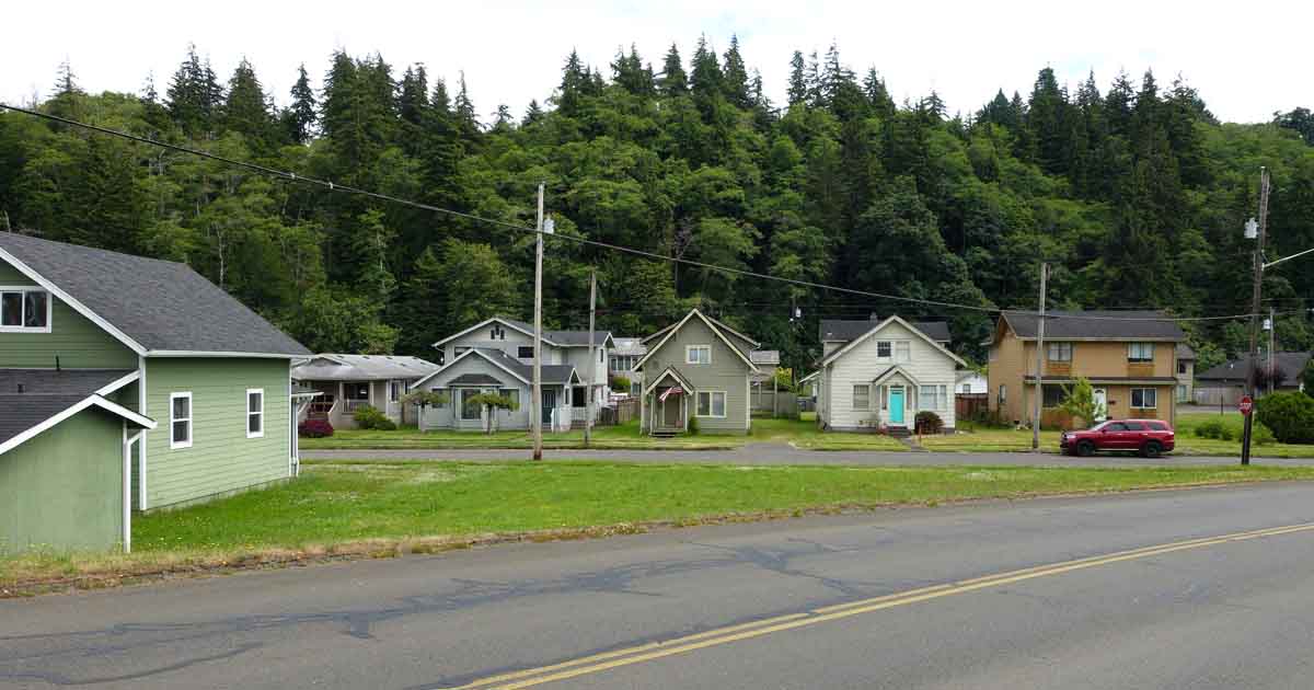 Washington Locals Are Quietly Moving To This Small Town Where Rent Is ...