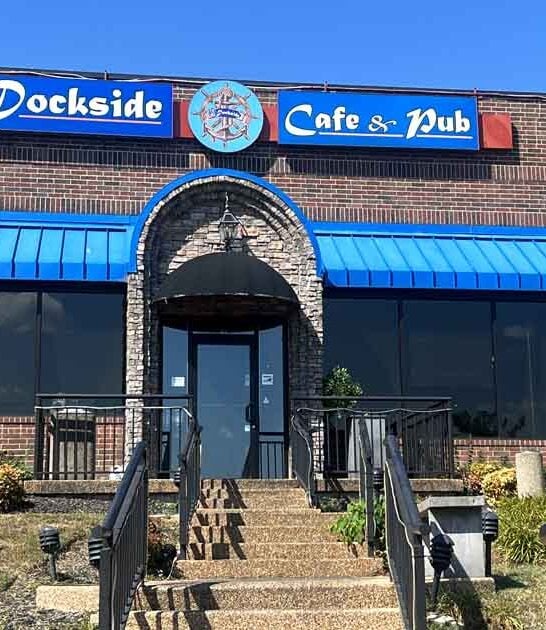 waterfront eatery missouri burgers ftr