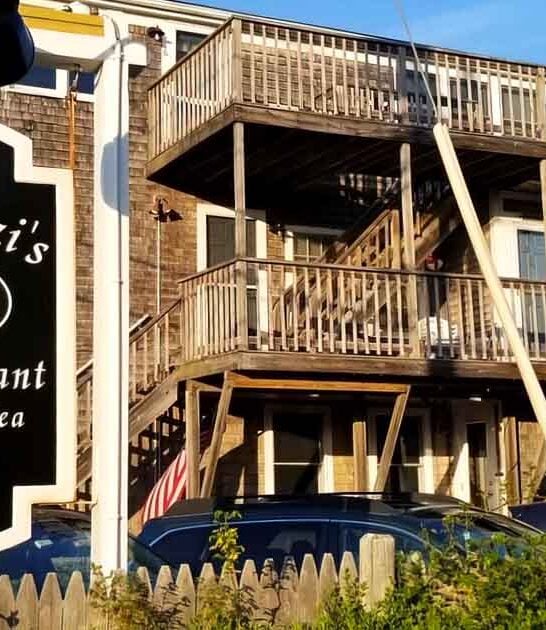 waterfront restaurant massachusetts brunch ftr