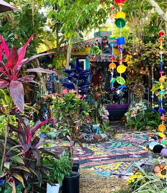 This Whimsical Yard In Florida Looks Like A Storybook Come To Life