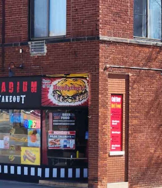 This Classic Wisconsin Hot Dog Spot Proves Great Food Doesn&rsquo;t Have To Be Expensive