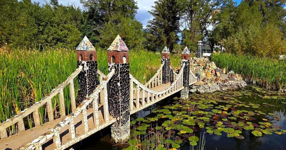 You Won't Believe This Wonderfully Weird Garden Exists Right Here In Oregon