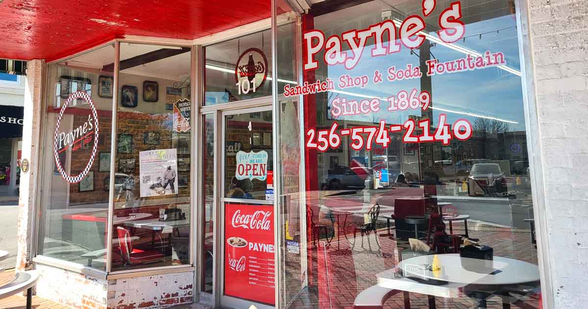 This Wonderfully Retro Diner In Alabama Is Like Something Straight Out ...