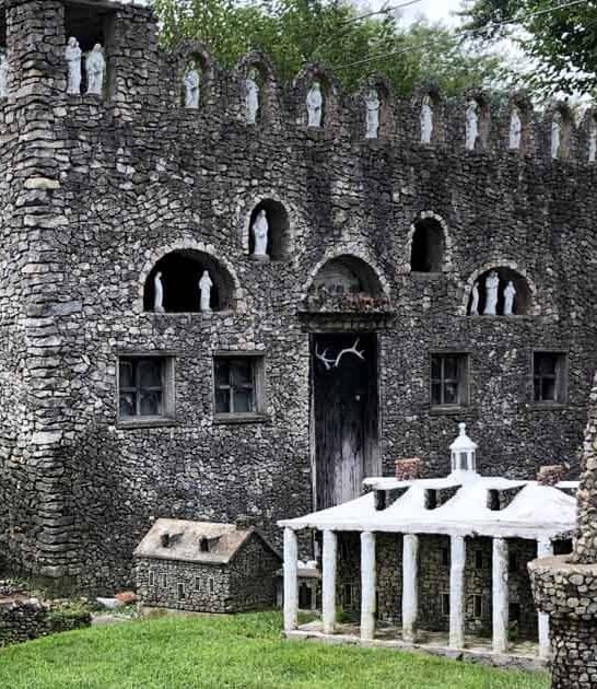 wonderfully weird ohio landmark ftr