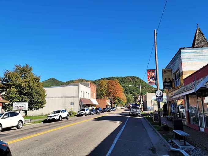 Main Street meets mountain majesty in this classic small-town scene that feels wonderfully frozen in time.