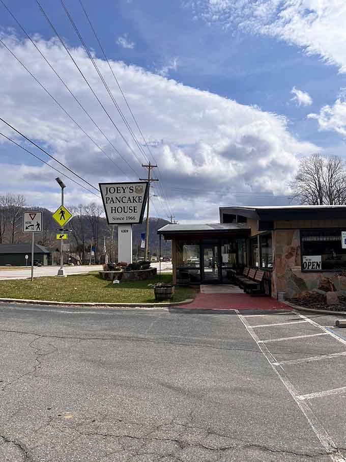 That classic mountain diner exterior promises serious breakfast business, setting the tone from the moment you arrive.