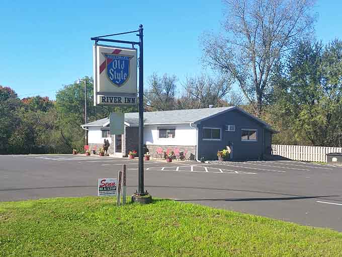 That blue exterior might be modest, but inside waits chicken wing glory that'll make you a regular.