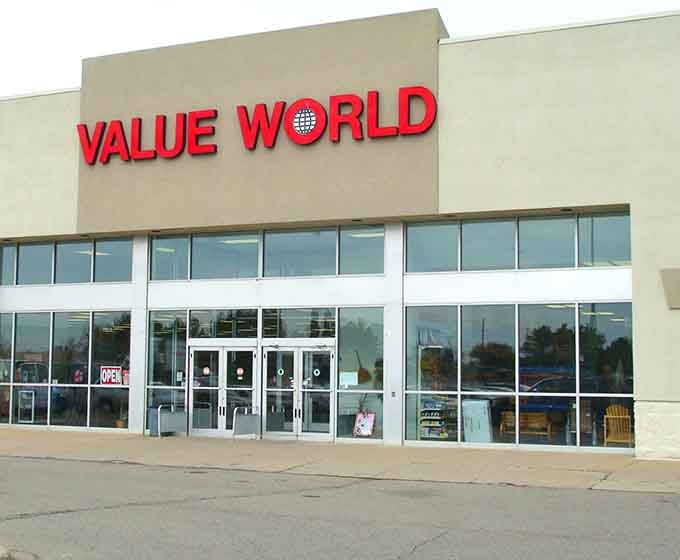 That bold red signage isn't shy about announcing treasure-hunting headquarters, and neither should you be about visiting.