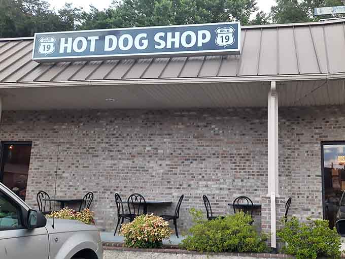 Route 19 beckons hungry travelers with the promise of honest food at prices that won't hurt.