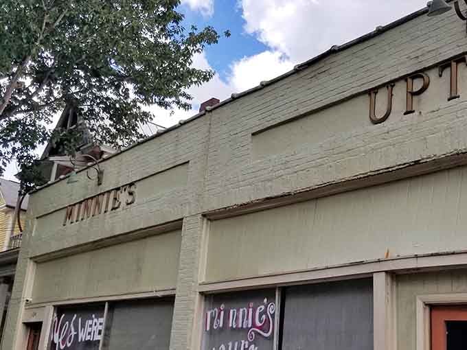 The simple exterior is all business, because Minnie's lets the food do all the talking inside.