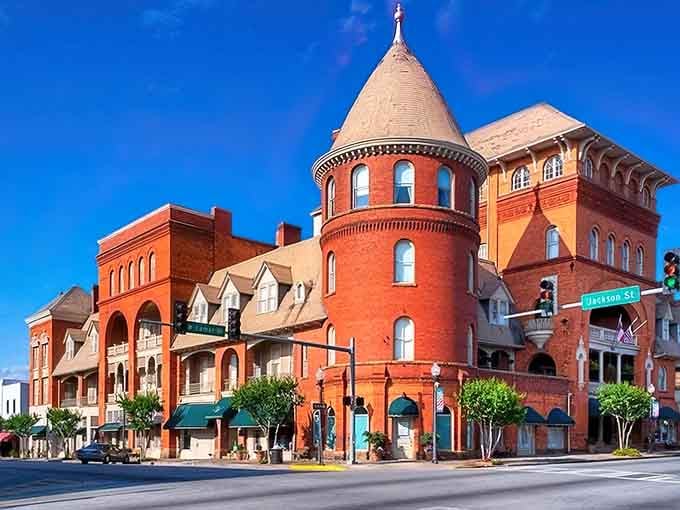 Downtown Americus serves up architectural eye candy that'll make your camera work overtime all afternoon long.