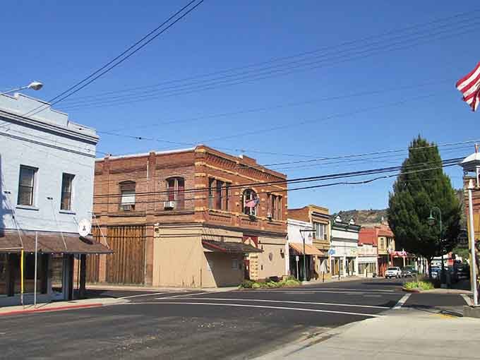 Downtown Yreka looks like a Western movie set, except everything's real and nobody's shooting at you.
