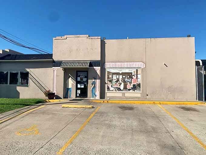 The unassuming exterior hides decades of perfected recipes and satisfied customers who know better than to judge books by covers.