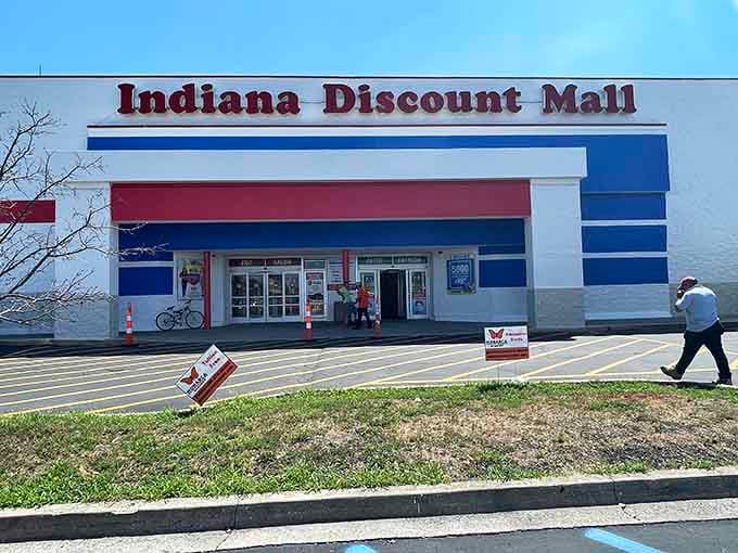 That red, white, and blue exterior isn't just patriotic &ndash; it's practically waving a flag that says "savings inside!"