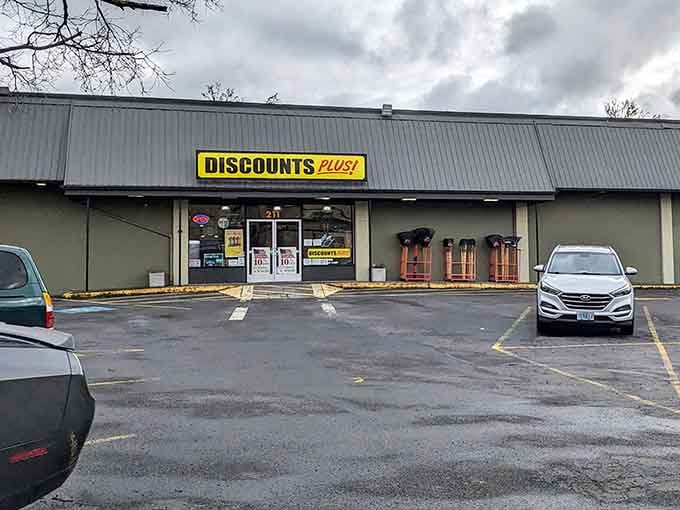 That unassuming storefront hides a treasure trove where your budget finally gets a break it deserves.