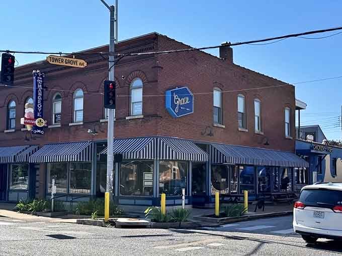 The corner location means twice the windows and twice the natural light illuminating your path to fried chicken glory.