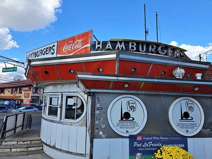 That vintage Coca-Cola sign and art deco curves make this the most photogenic burger joint in America.