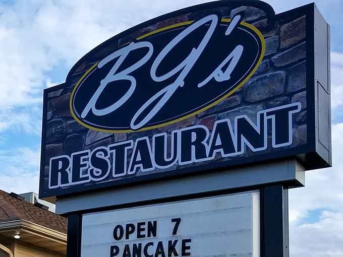 Simple signage, serious breakfast credentials: this is where Wisconsin Dells locals come when tourists are still sleeping in.