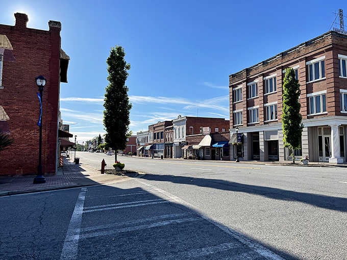 Wide streets, brick buildings, and nobody tailgating you for going the speed limit, pure small-town bliss.