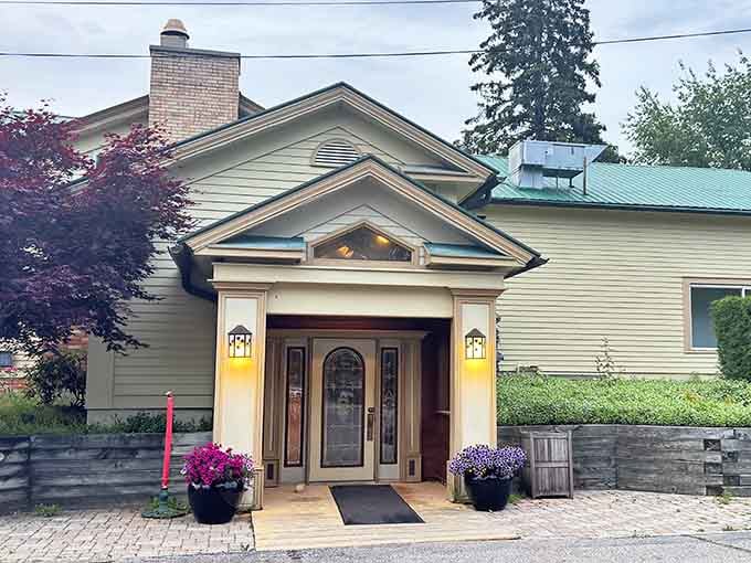 That welcoming entrance with its cheerful planters practically begs you to come inside and eat something magnificent.