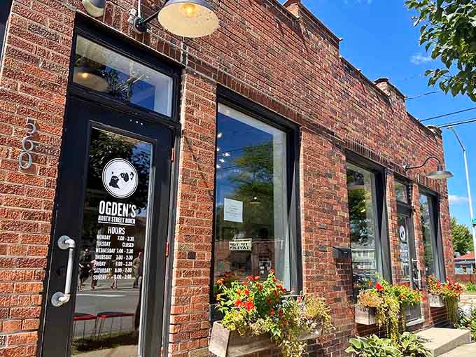 That charming brick facade hides breakfast magic that'll make you wonder why you ever slept in on weekends.