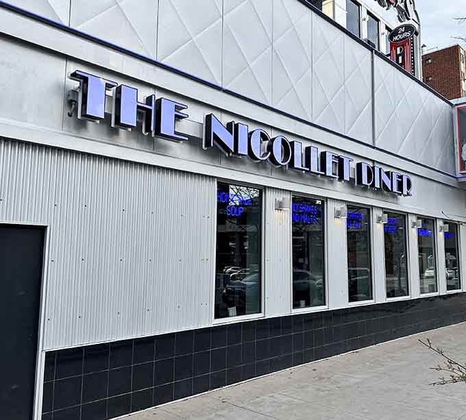 That gleaming retro facade isn't just pretty, it's a beacon calling hungry souls to breakfast salvation.