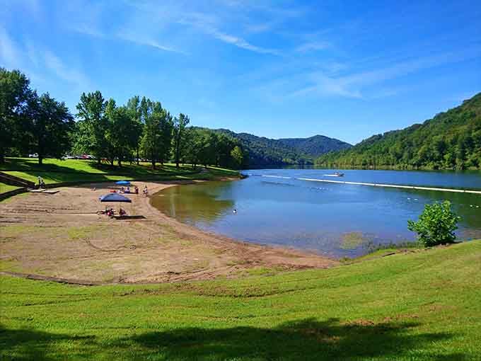 This sandy shoreline nestled between Appalachian ridges is basically Kentucky's version of "having your cake and eating it too."
